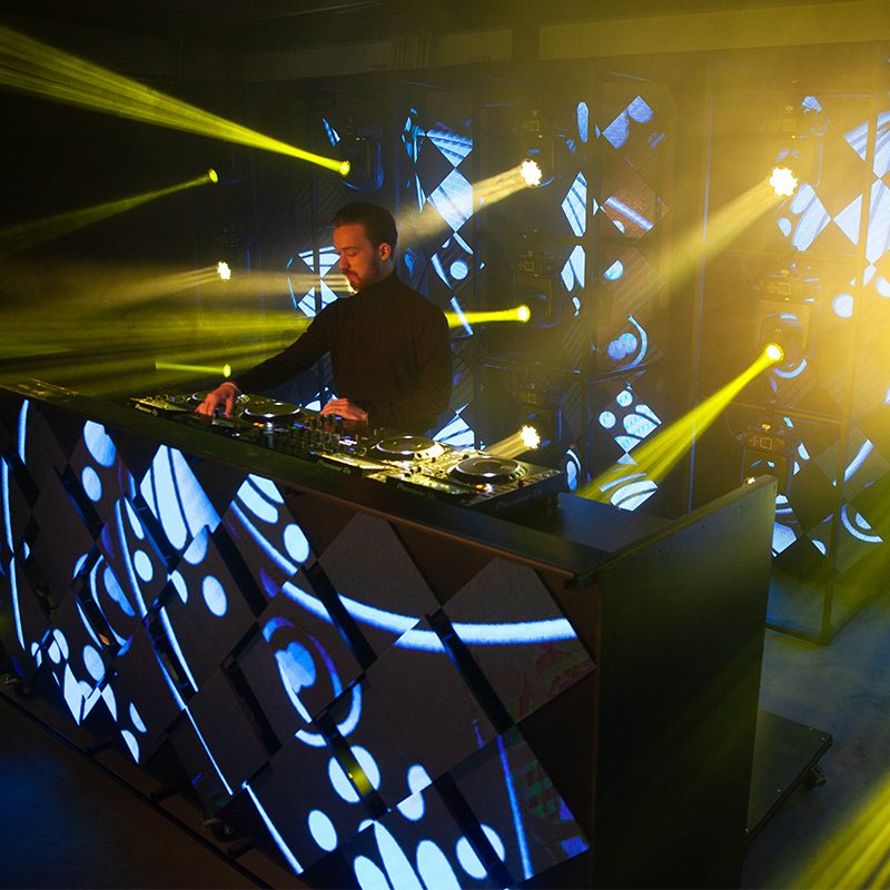 LED Show - XL (500 personen) - DJ Shows huren | Ultrasound Rental